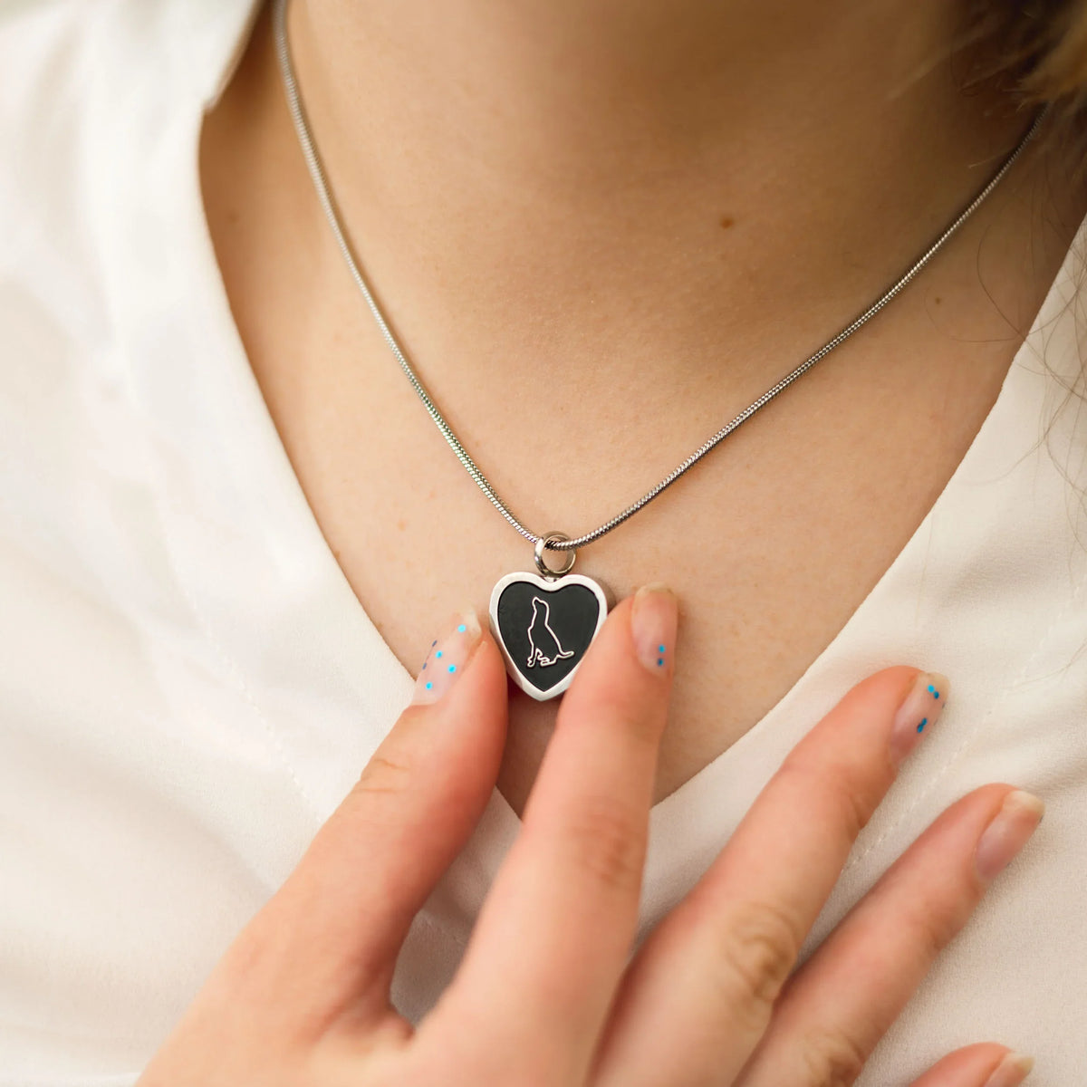 Corazon Silueta Canino Negro – Almascotas Chile